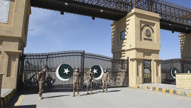 Pakistan đóng cửa biên giới với Iran - Pháp phong tỏa gian hàng Israel ...