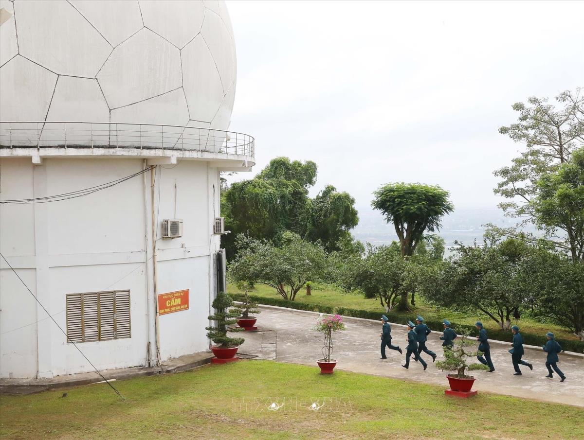 Trung đoàn Ra đa 295 đảm bảo vững chắc vùng trời Đông Bắc của Tổ quốc