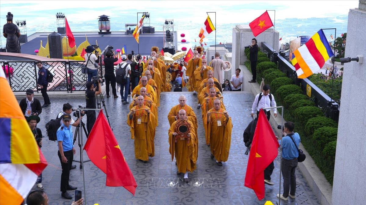 Lễ tôn trí Xá lợi Đức Phật Thích Ca Mâu Ni tại núi Bà Đen - Tây Ninh